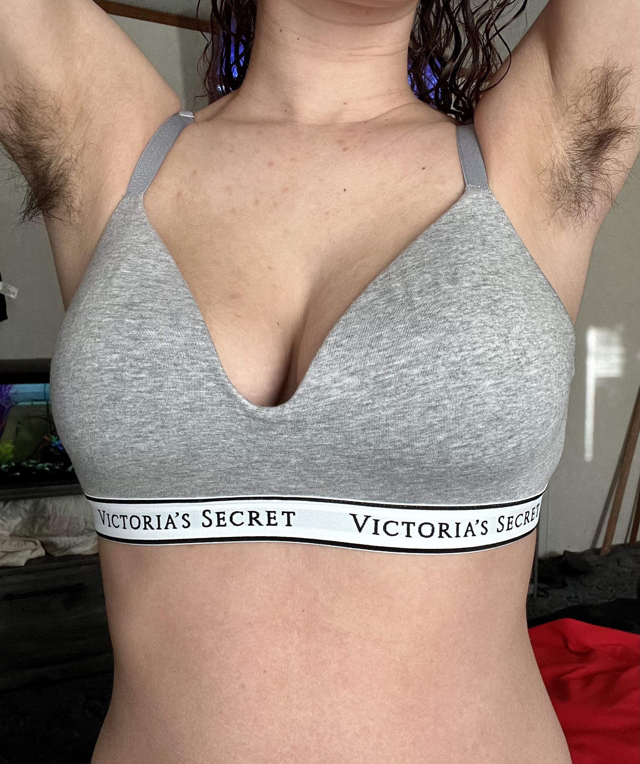 Longest they’ve ever been.. I think I’ll continue growing them🤭 | Scrolller