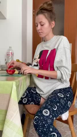 Love apples. Maybe that's why my boobs look like them? | Scrolller