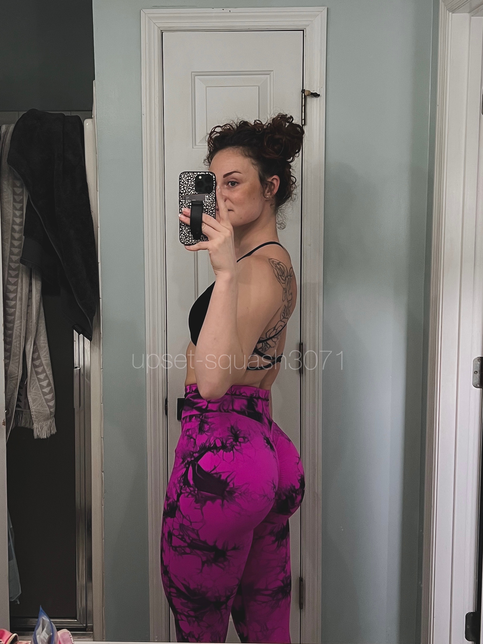 love how these hug my booty | Scrolller