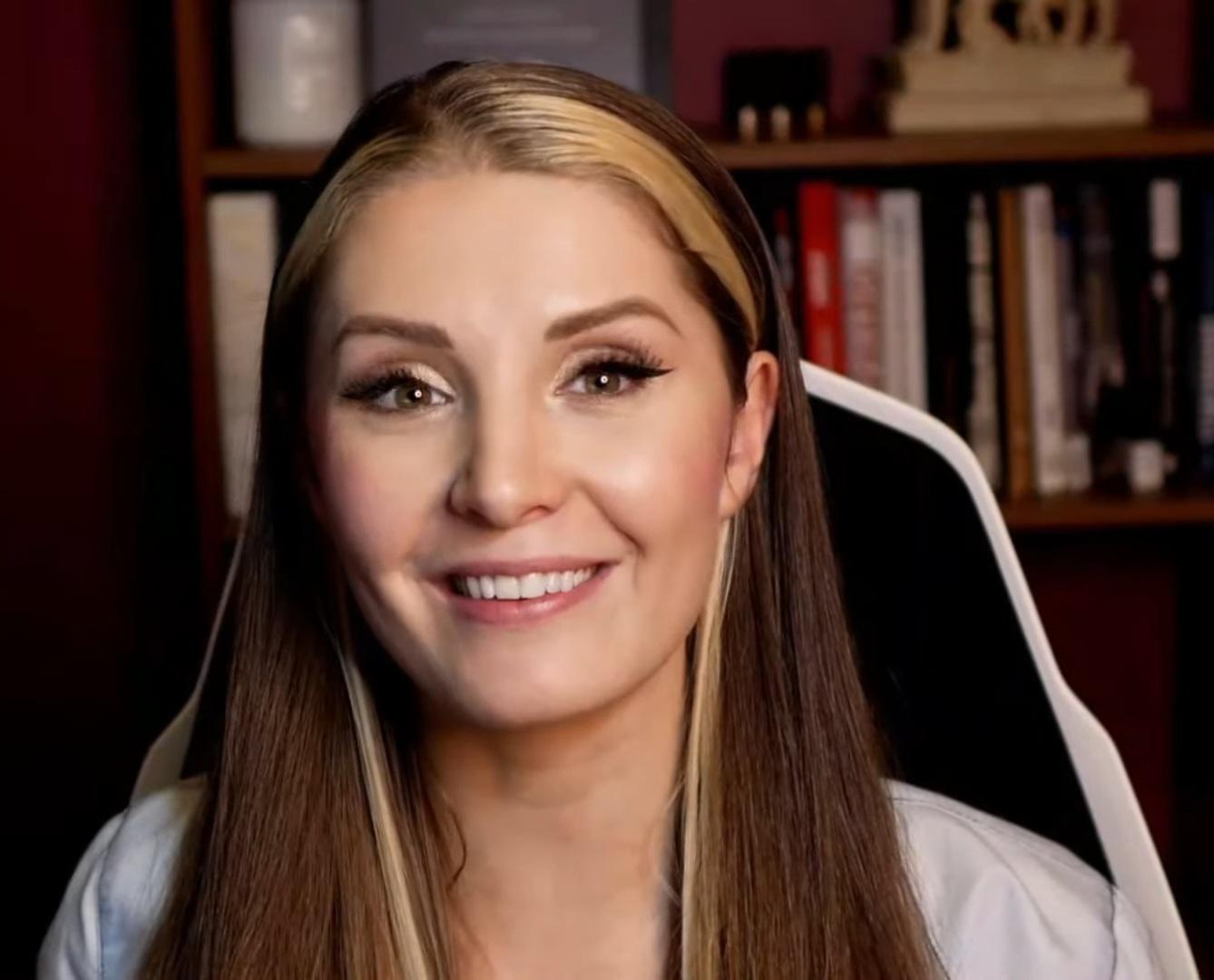 love it when the cumslut smiles for us | Scrolller