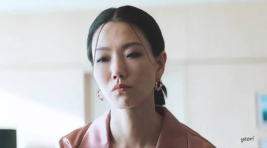 Luna Evangelista | Scrolller