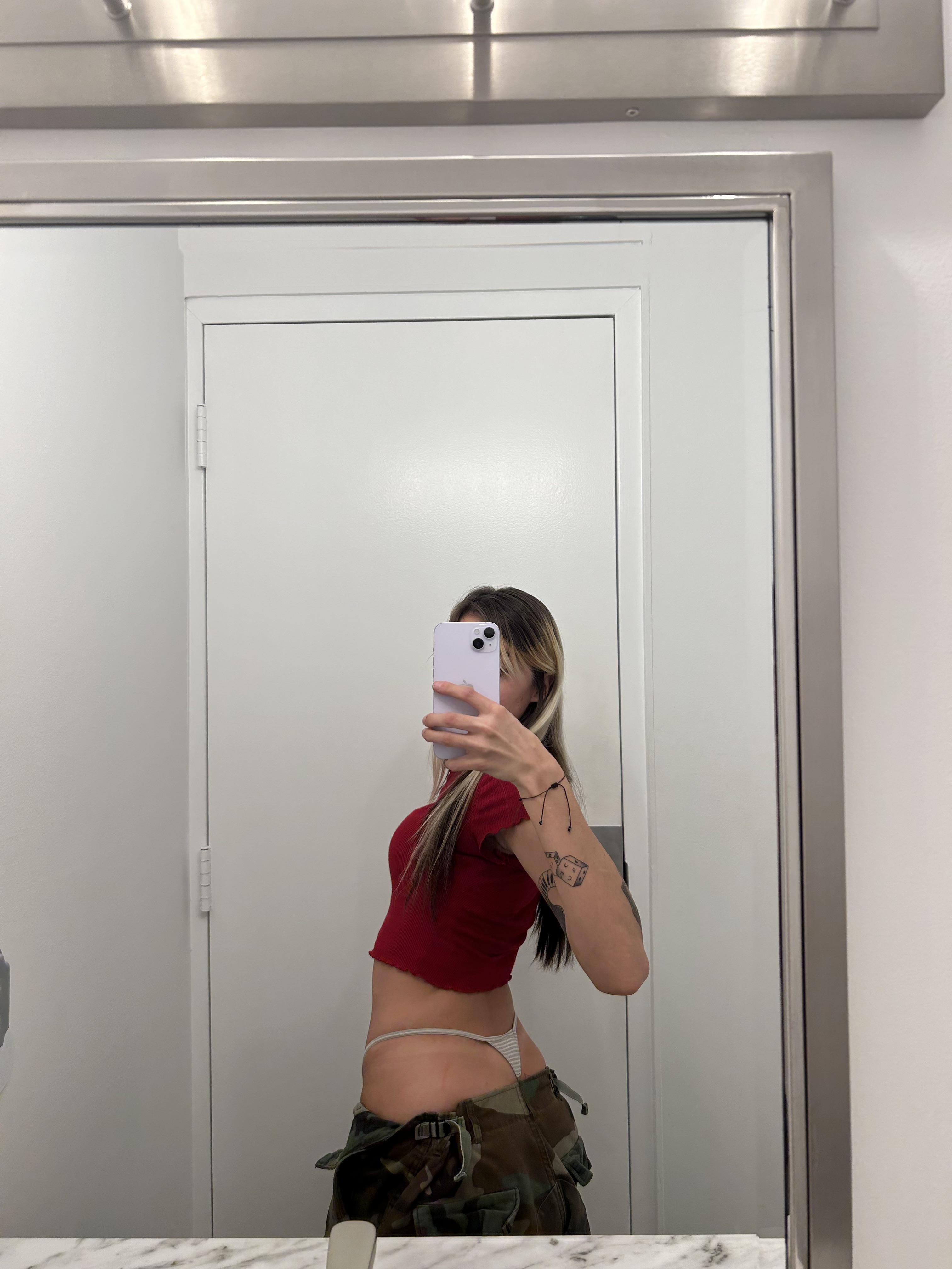 Lunch time eat up sir | Scrolller