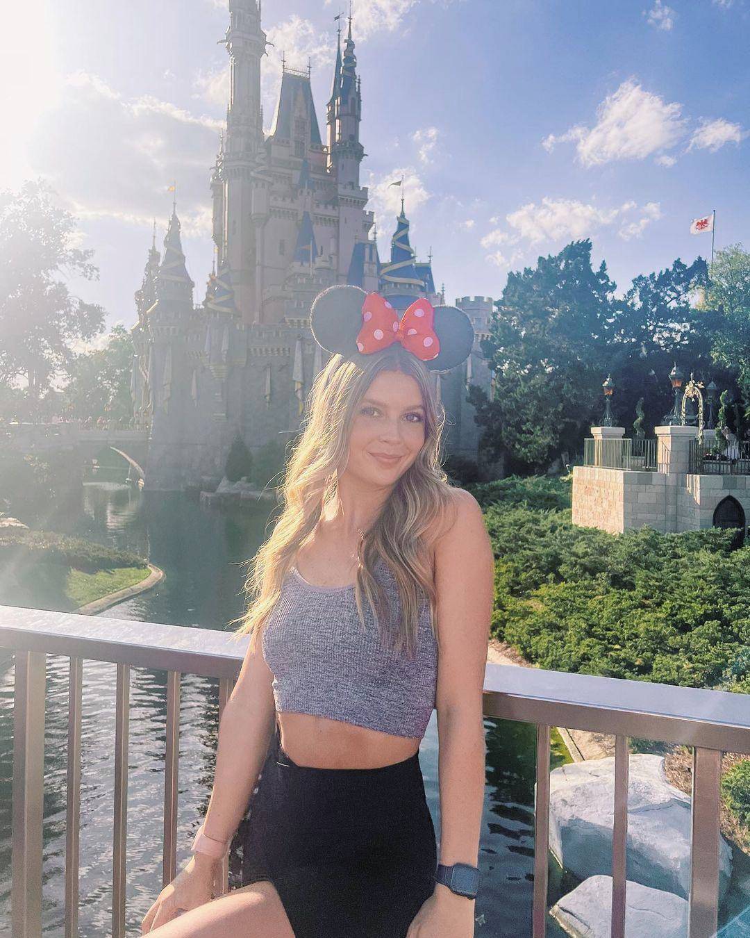 Magic Kingdom | Scrolller