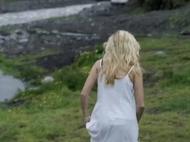 Maika Monroe - Bokeh (2017) | Scrolller