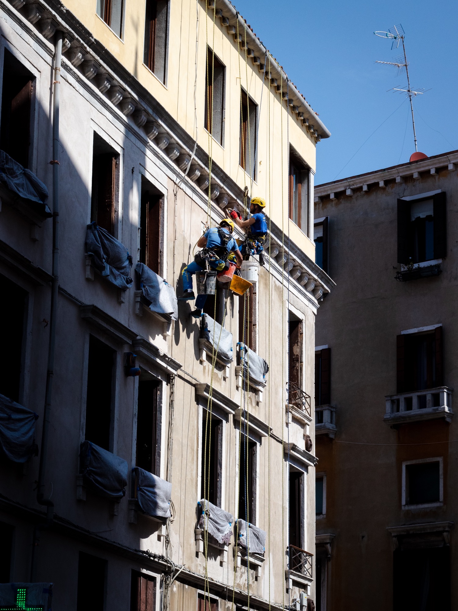 Maintenance | Scrolller