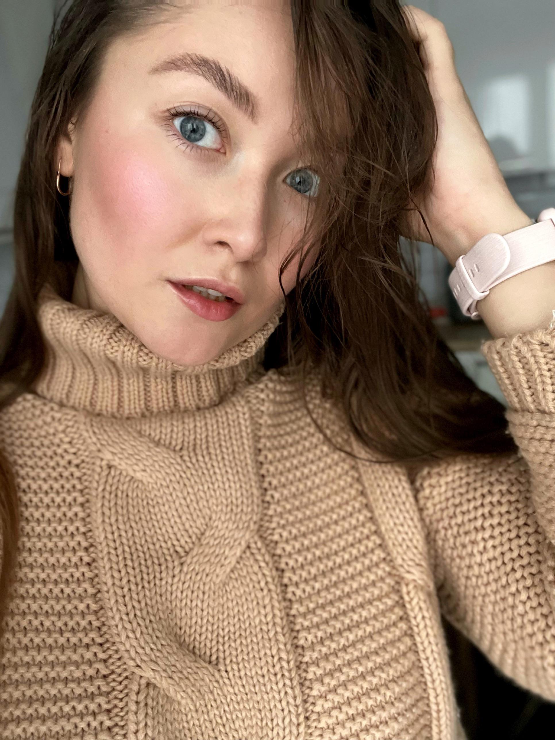 Make me feel good please 😉😘 | Scrolller