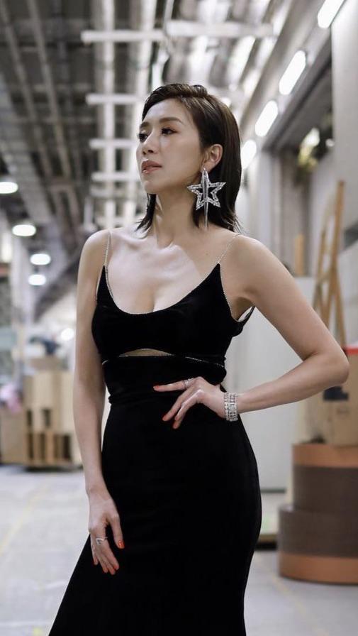 Mandy Wong | Scrolller