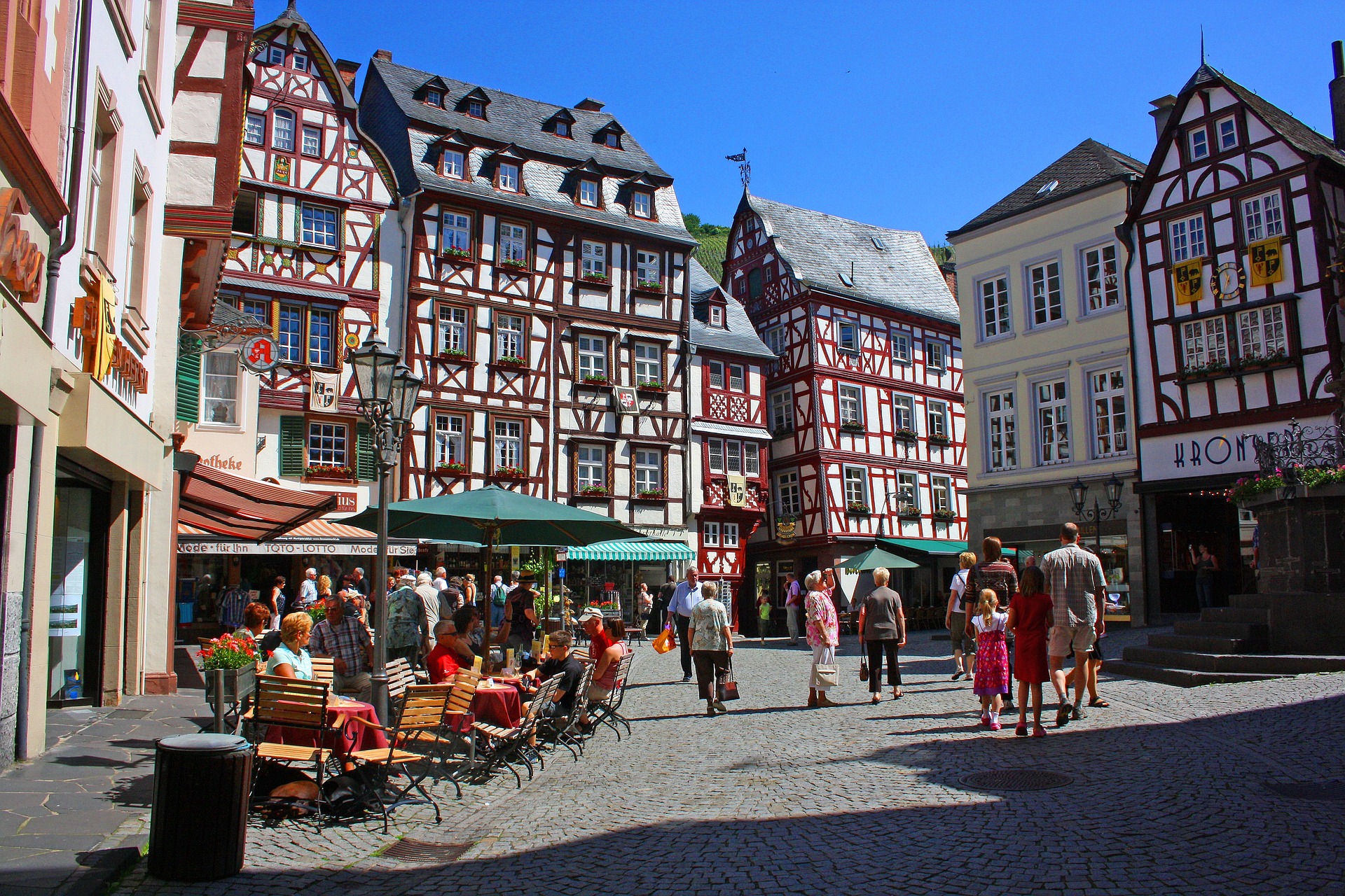 Market square of Bernkastel, Germany | Scrolller