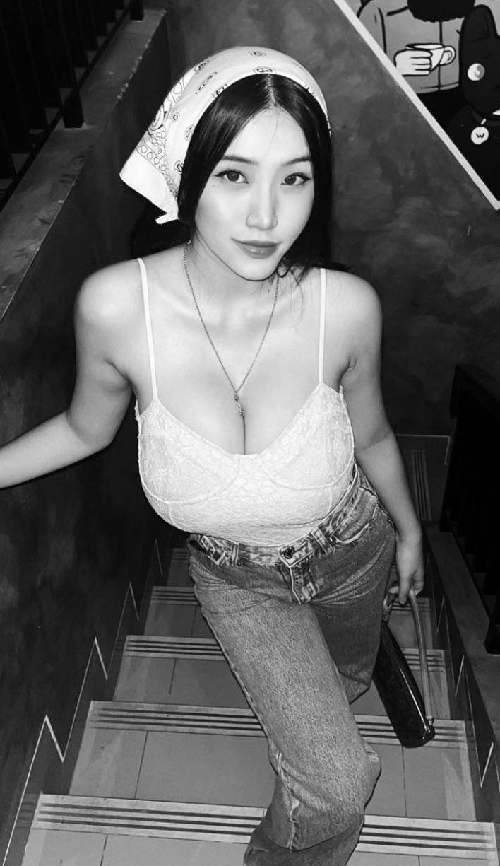 MASSIVE 🤤 | Scrolller