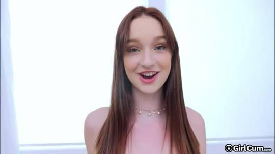 Melanie Marie - Vibrator Chair | Scrolller