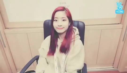 MFW I sit on my new chair | Scrolller