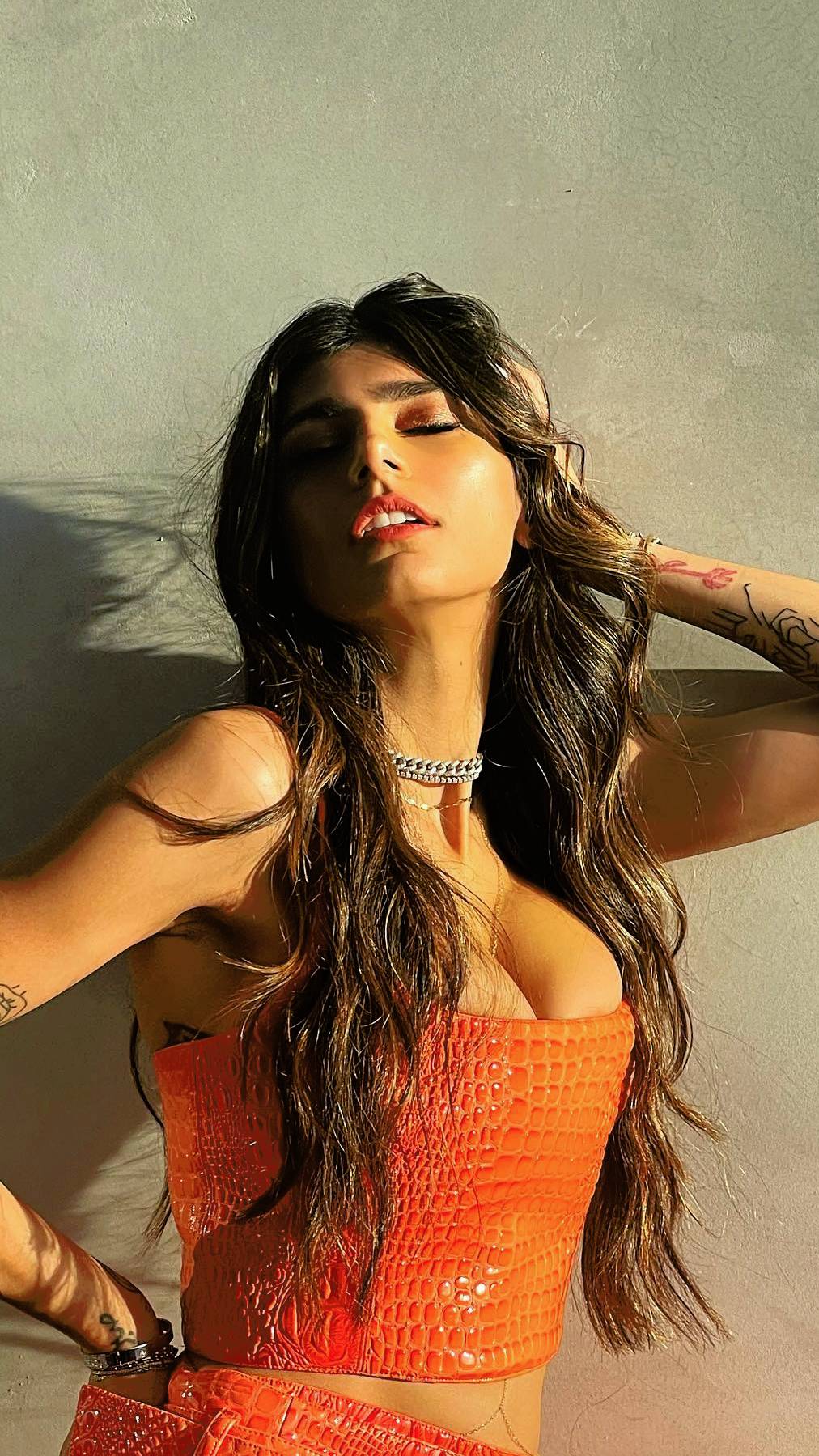 Mia Khalifa | Scrolller