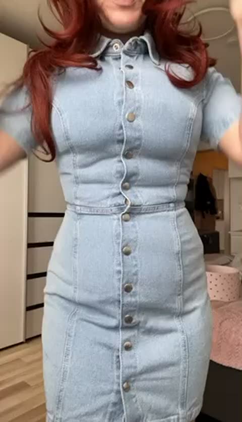 Milfs got tricks up their sleeves | Scrolller