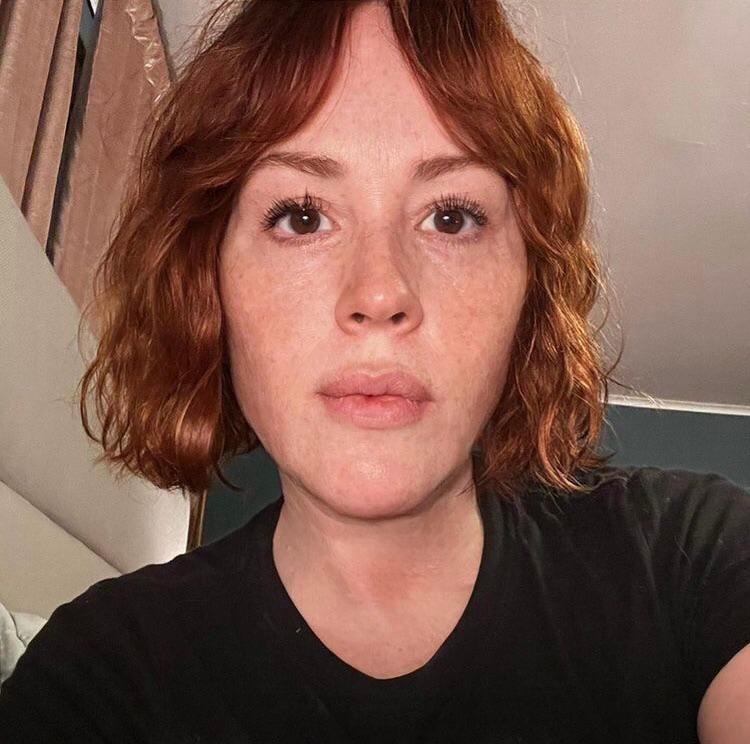 Molly cut her own bangs. | Scrolller