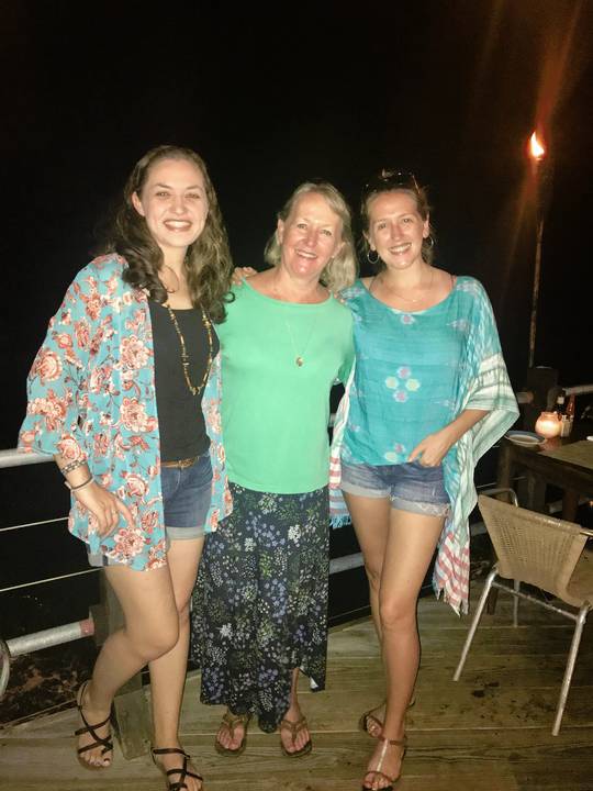 MOm and daughters | Scrolller