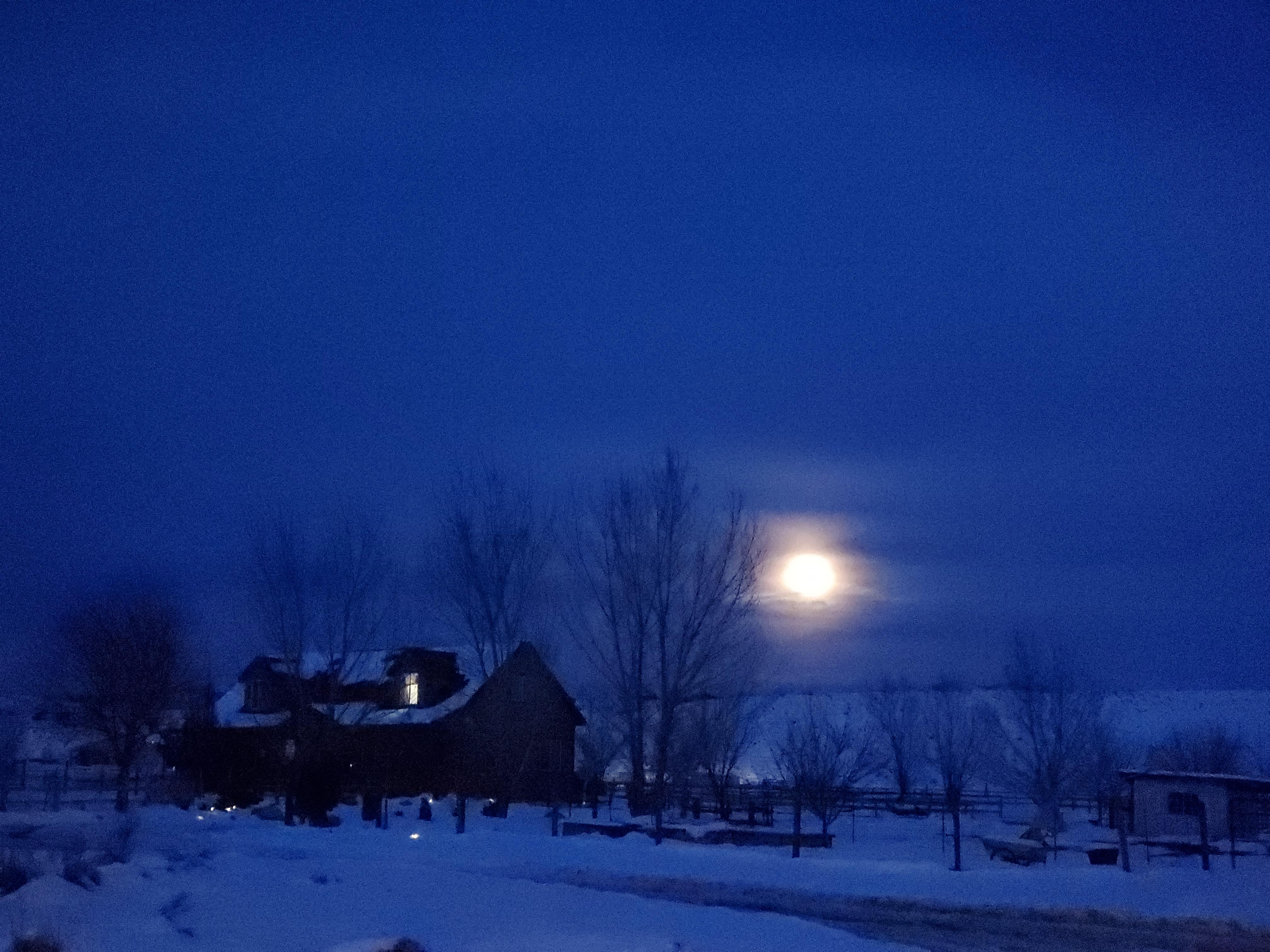 Moonlight Ranch | Scrolller