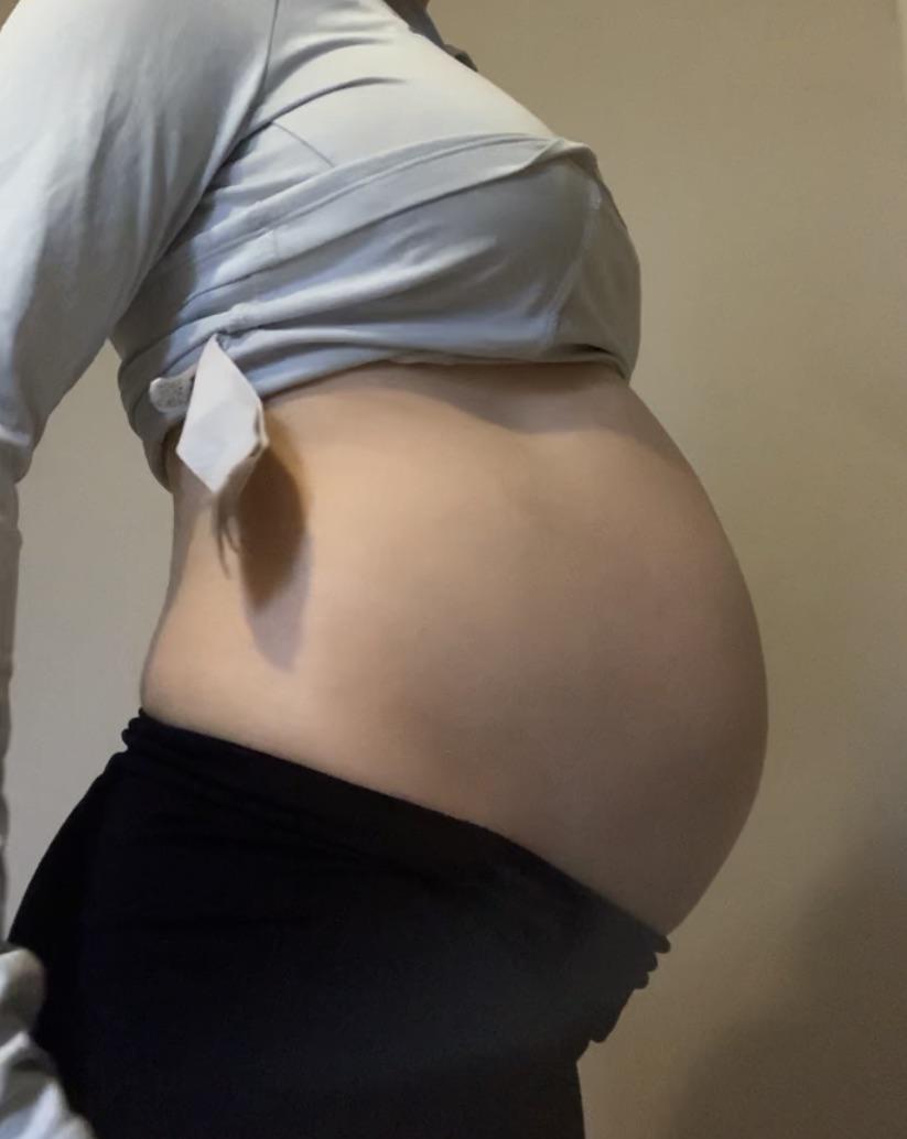 My bump this week 🥰 officially 6 months | Scrolller