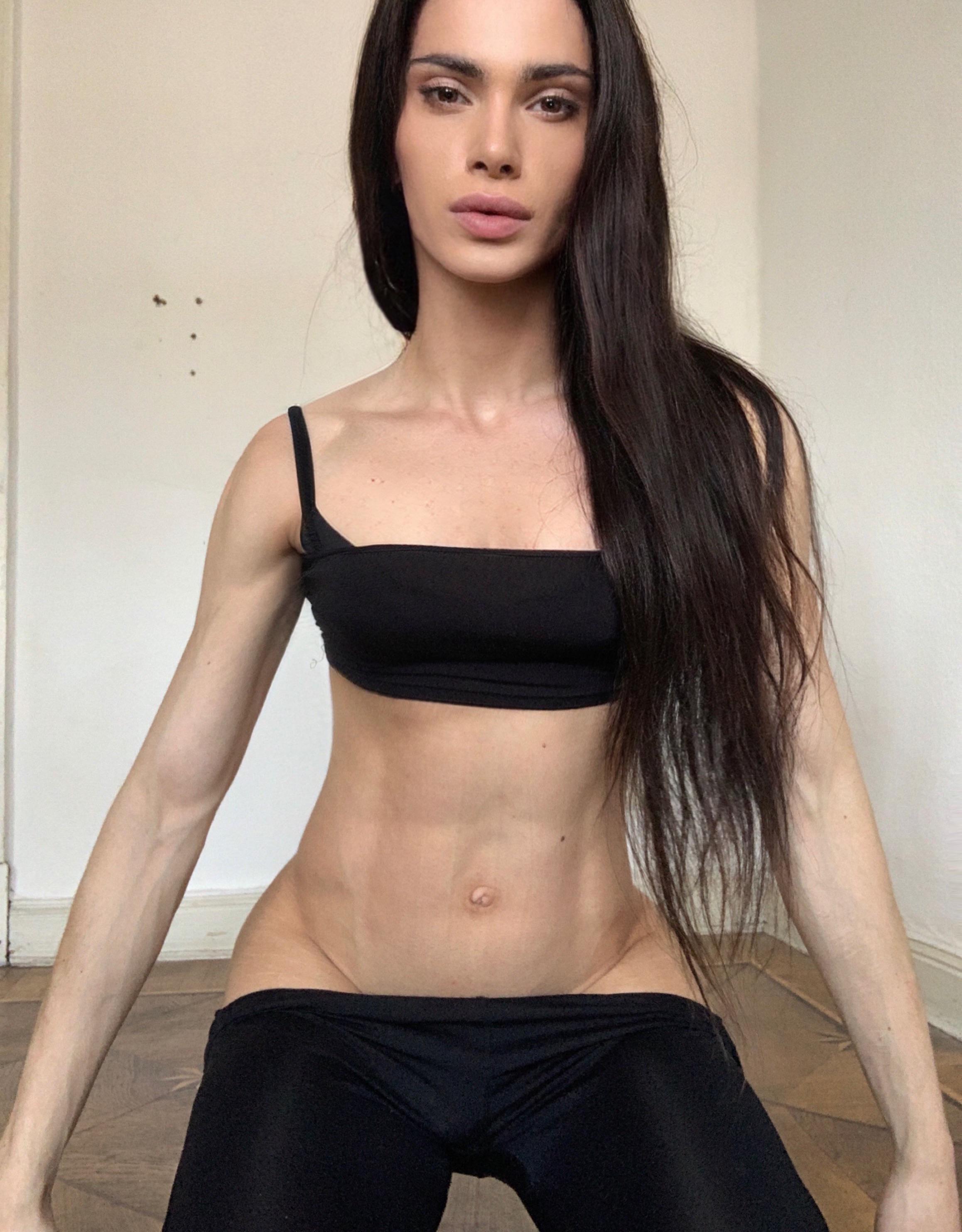 My hips are sore. Wanna massage me? | Scrolller