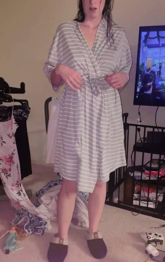 My mombod wants to say hi | Scrolller