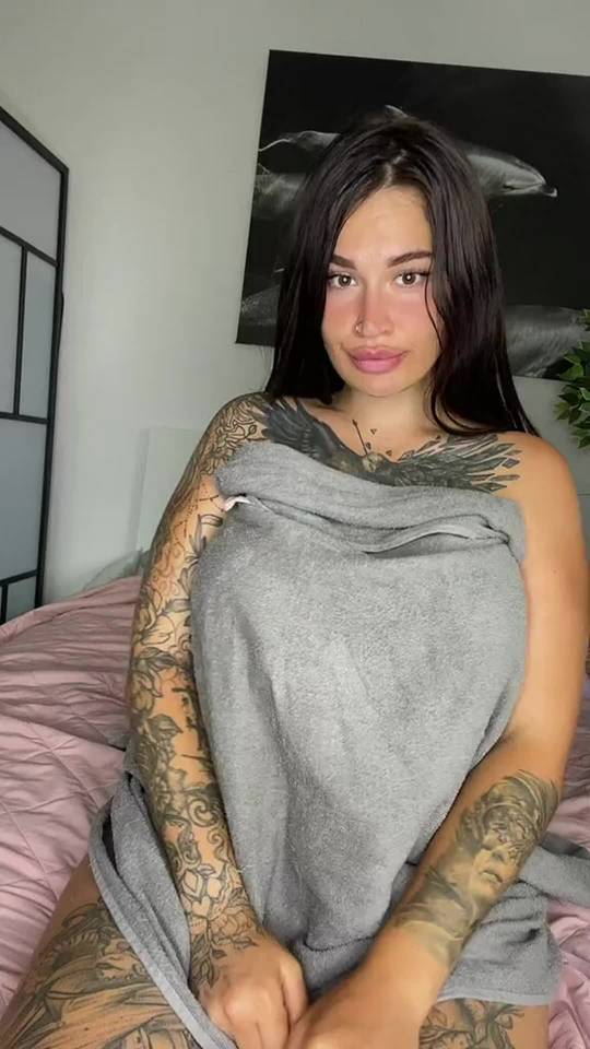 My new swimsuit perfectly emphasizes my figure | Scrolller