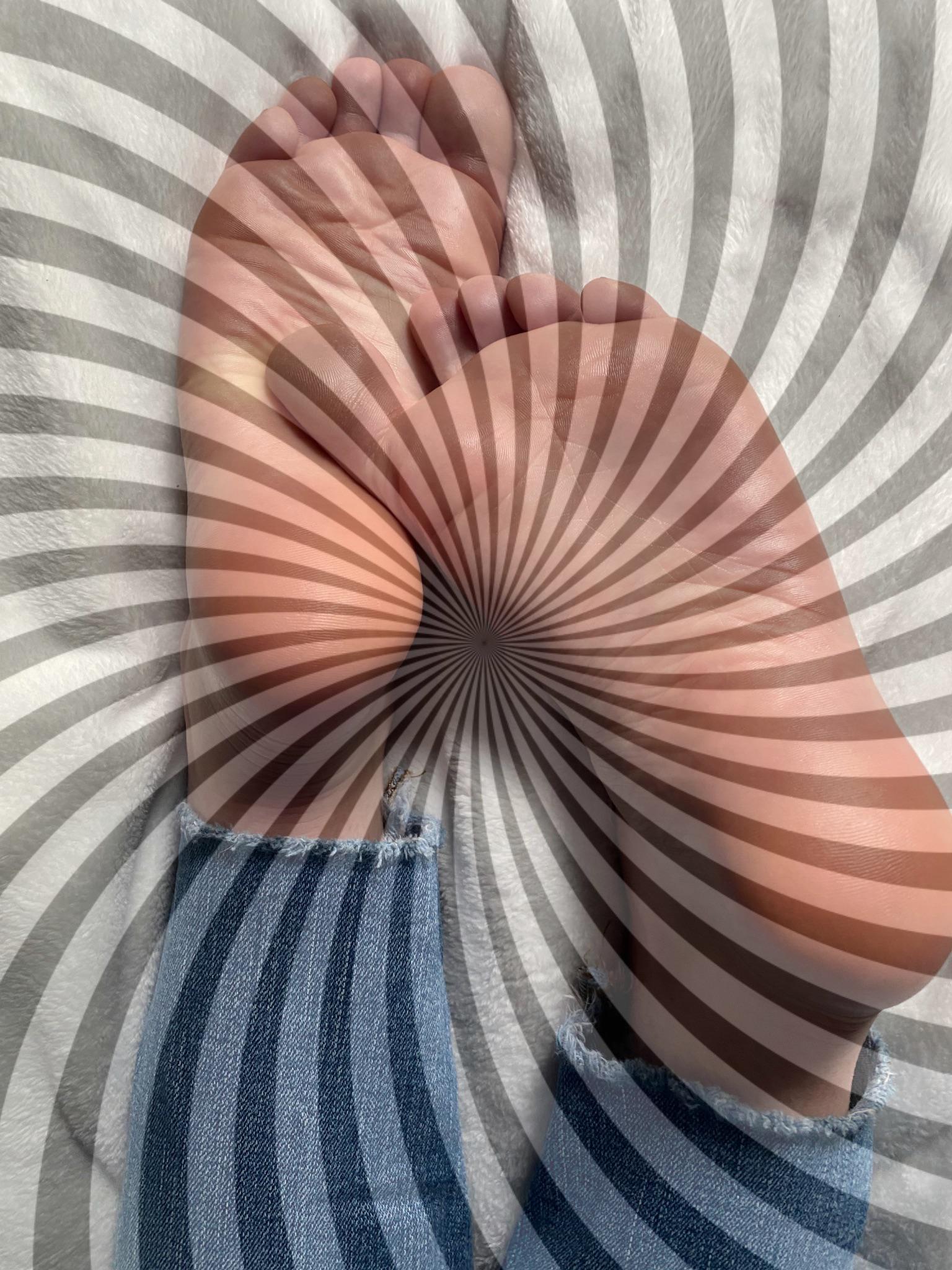 My soles have you hypnotized 😵‍💫 | Scrolller