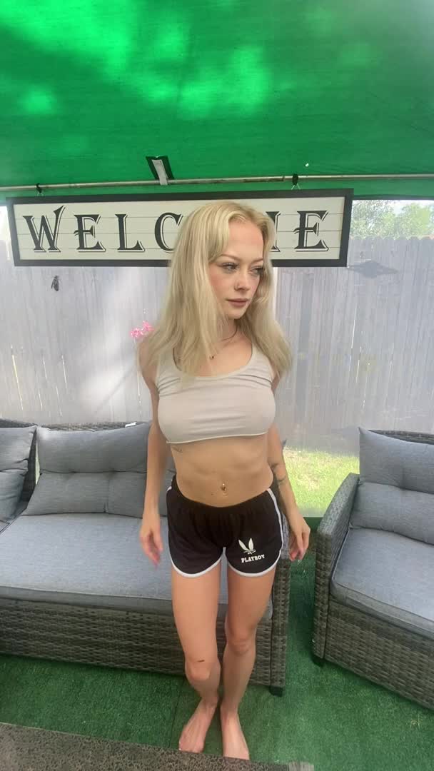 Natural B cups ;) | Scrolller