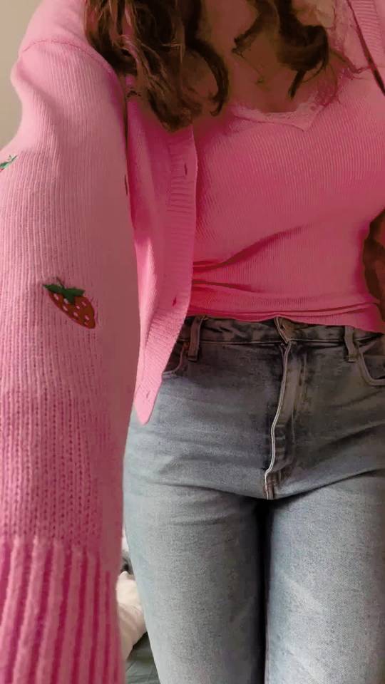 Natural D cups bouce the best they said :) | Scrolller