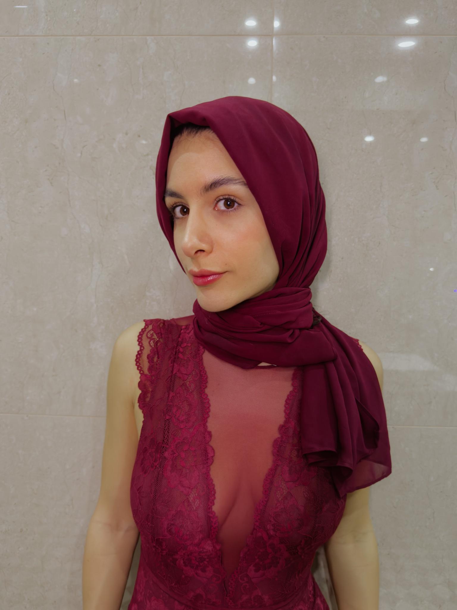 New here, please be kind | Scrolller