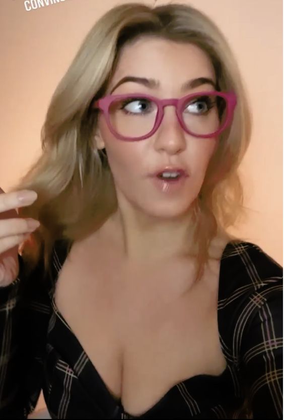 New Story | Scrolller