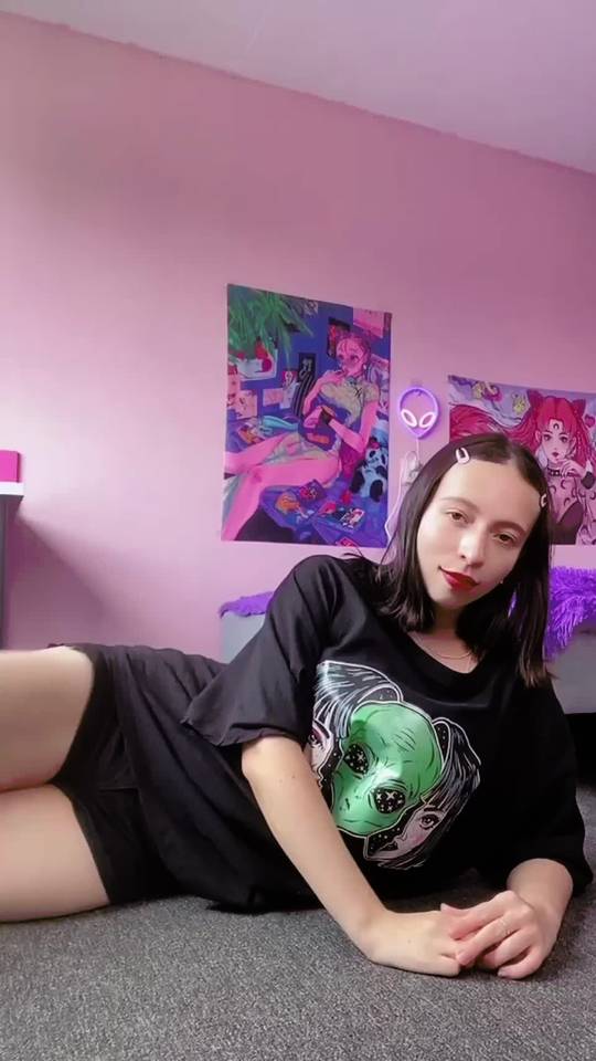 Nfsw Transition From Regular Goth Girl To Hot Fuck Kitty Scrolller