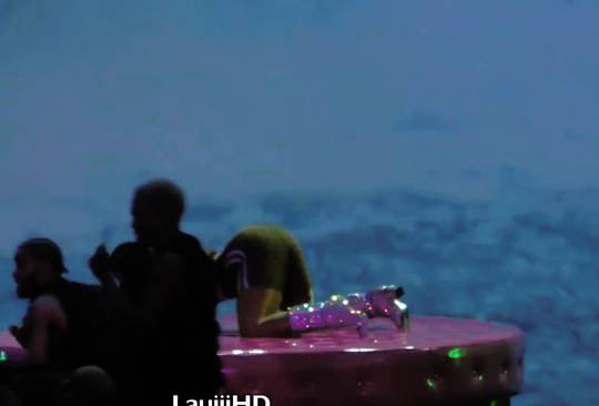 nicki twerking | Scrolller