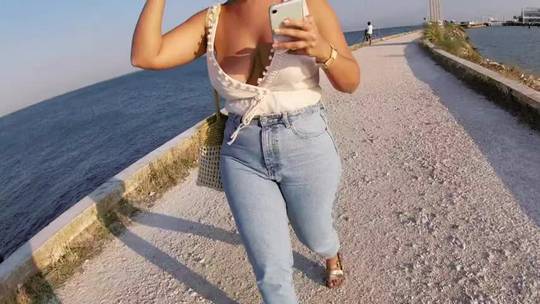 Nip Slip Tease In Public Scrolller