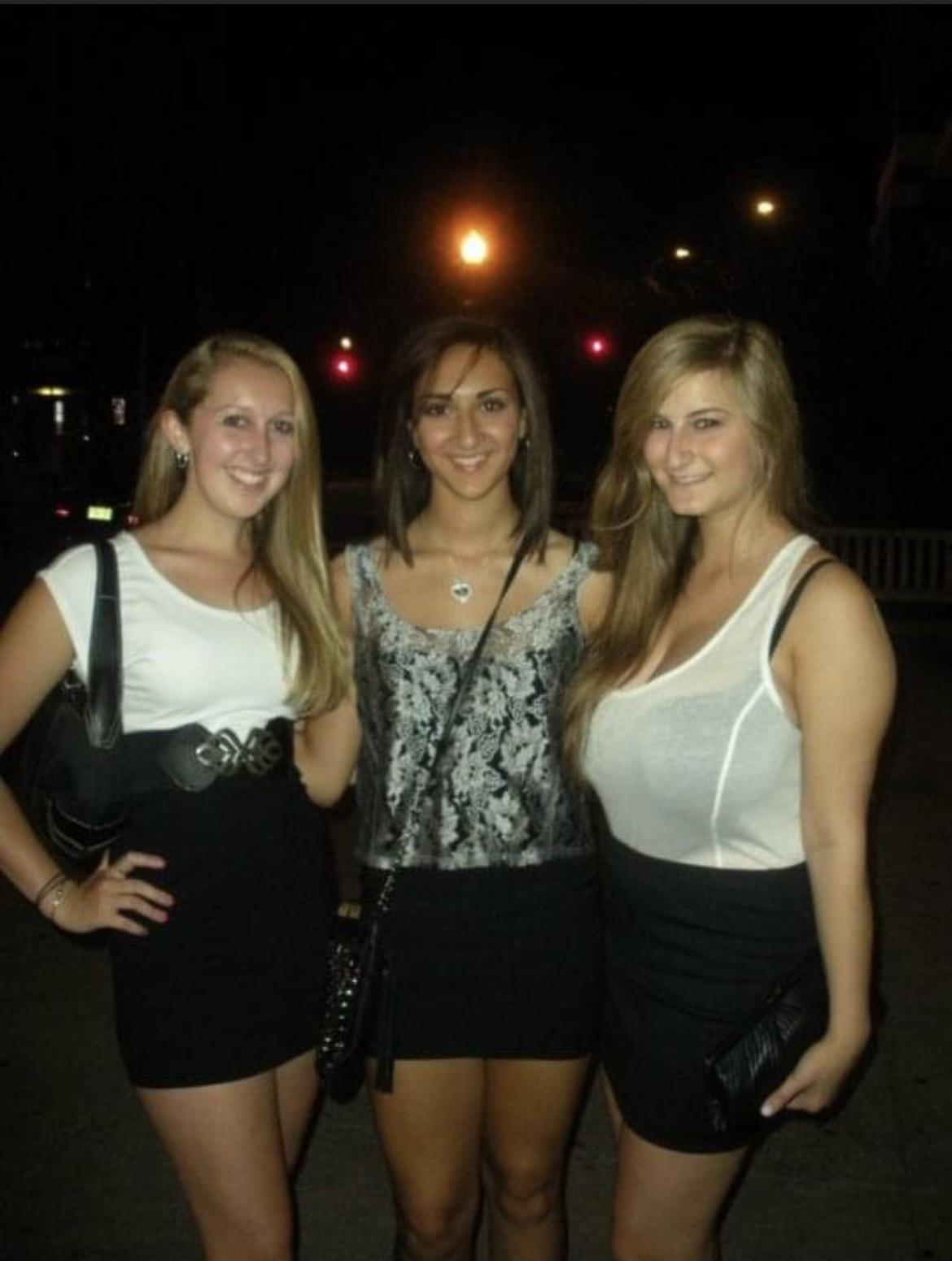 Normal blonde | Scrolller