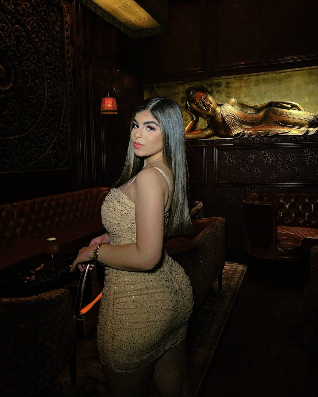 NRI Curvy British Indian Beauty | Scrolller