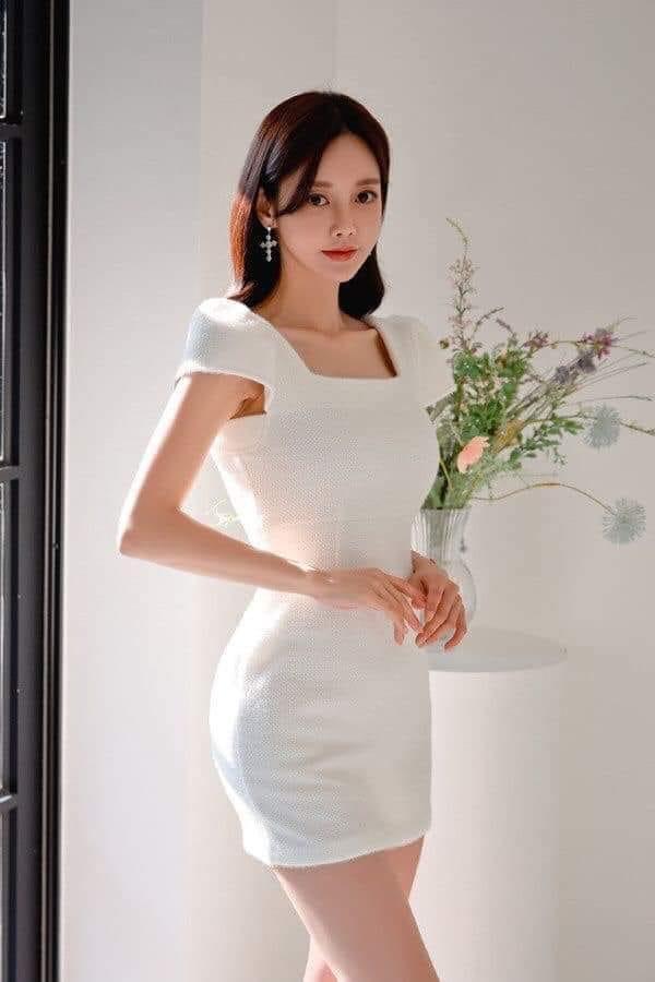 Office Assistant | Scrolller