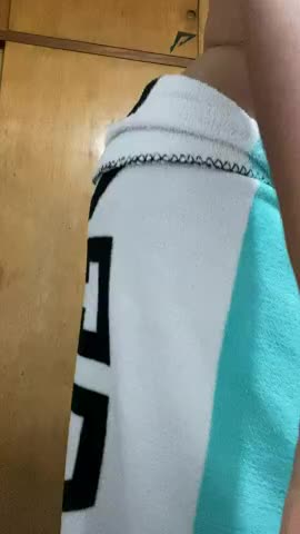 On or Off towel | Scrolller