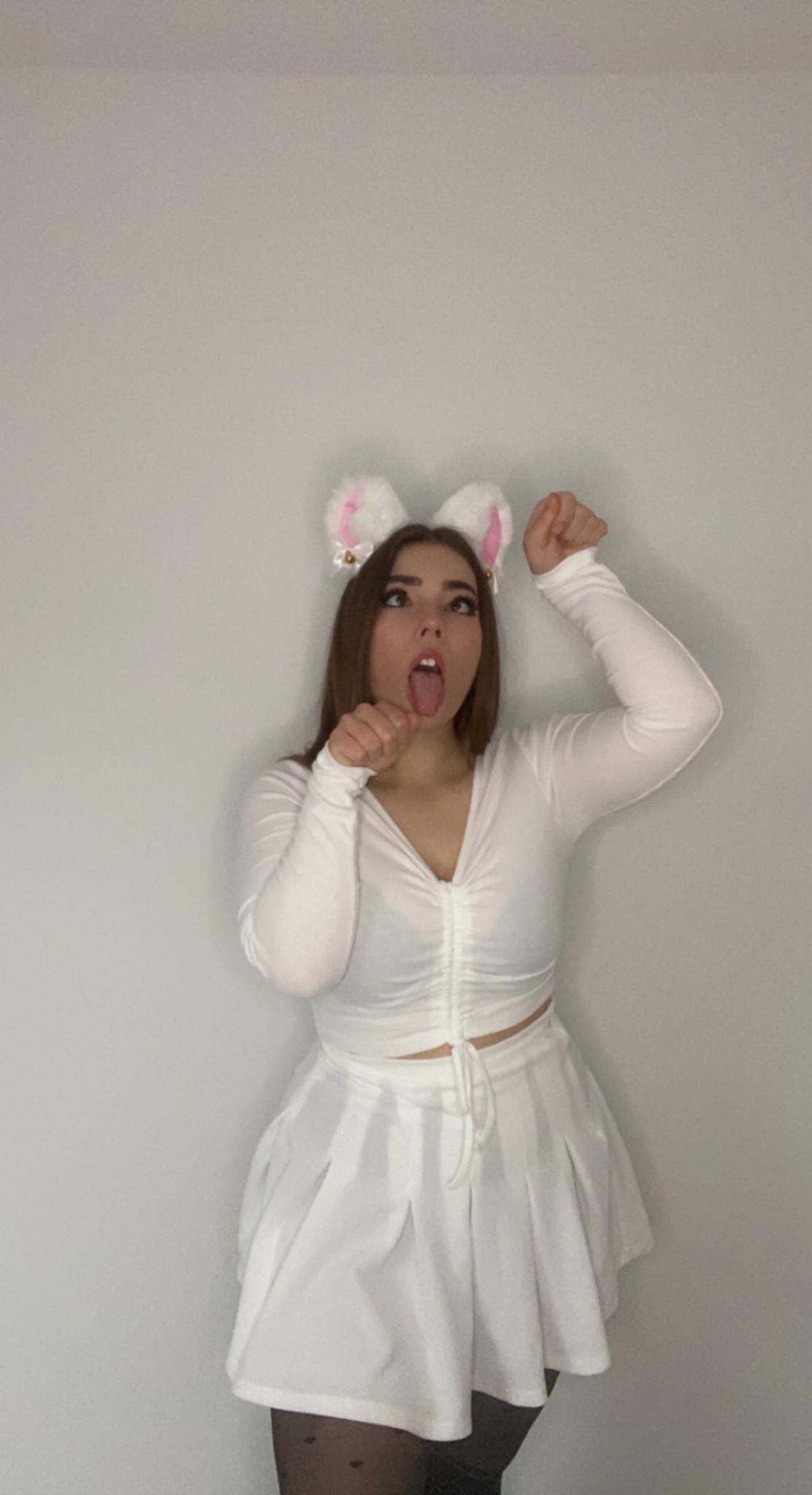 one head pat pleaswe uwu | Scrolller