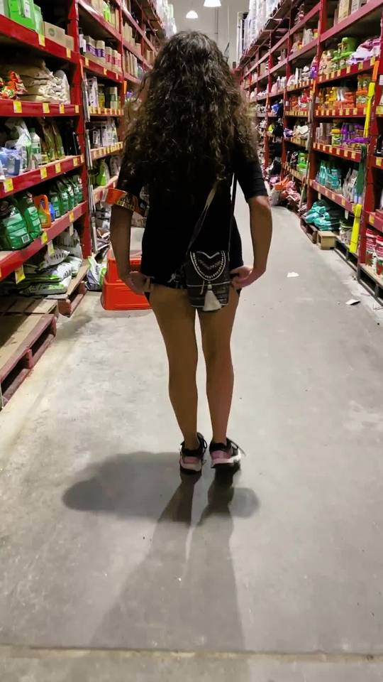 I just love hardware stores | Scrolller