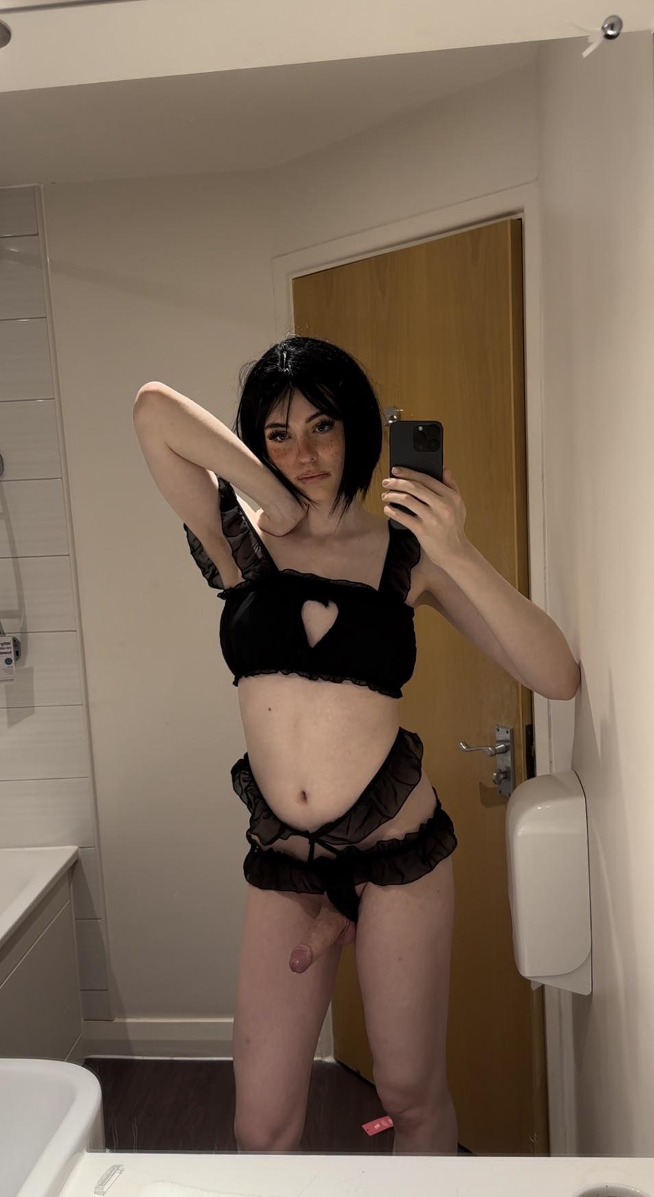 Outfit, yay or nay? | Scrolller