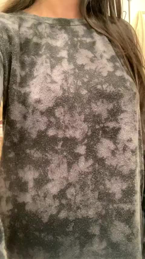 Oversize shirt, perfect sized titties 😉 | Scrolller