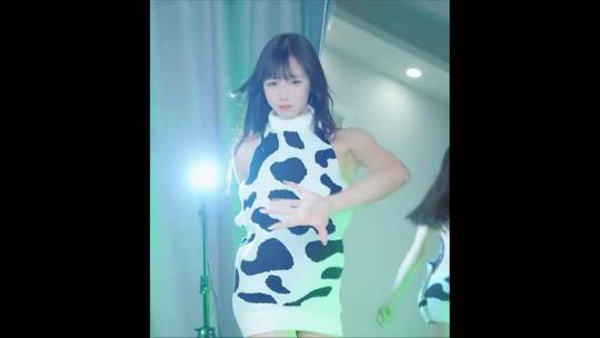 口兔娘ovo - dancing to Nobody | Scrolller