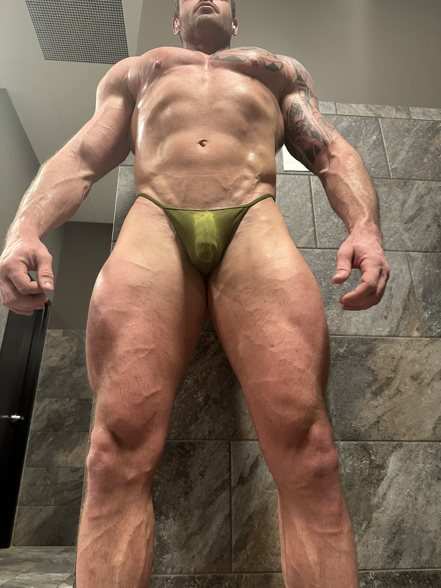 Perfect Outline | Scrolller