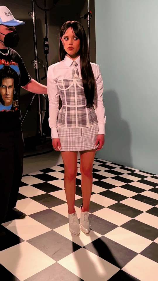 Photoshoot BTS | Scrolller