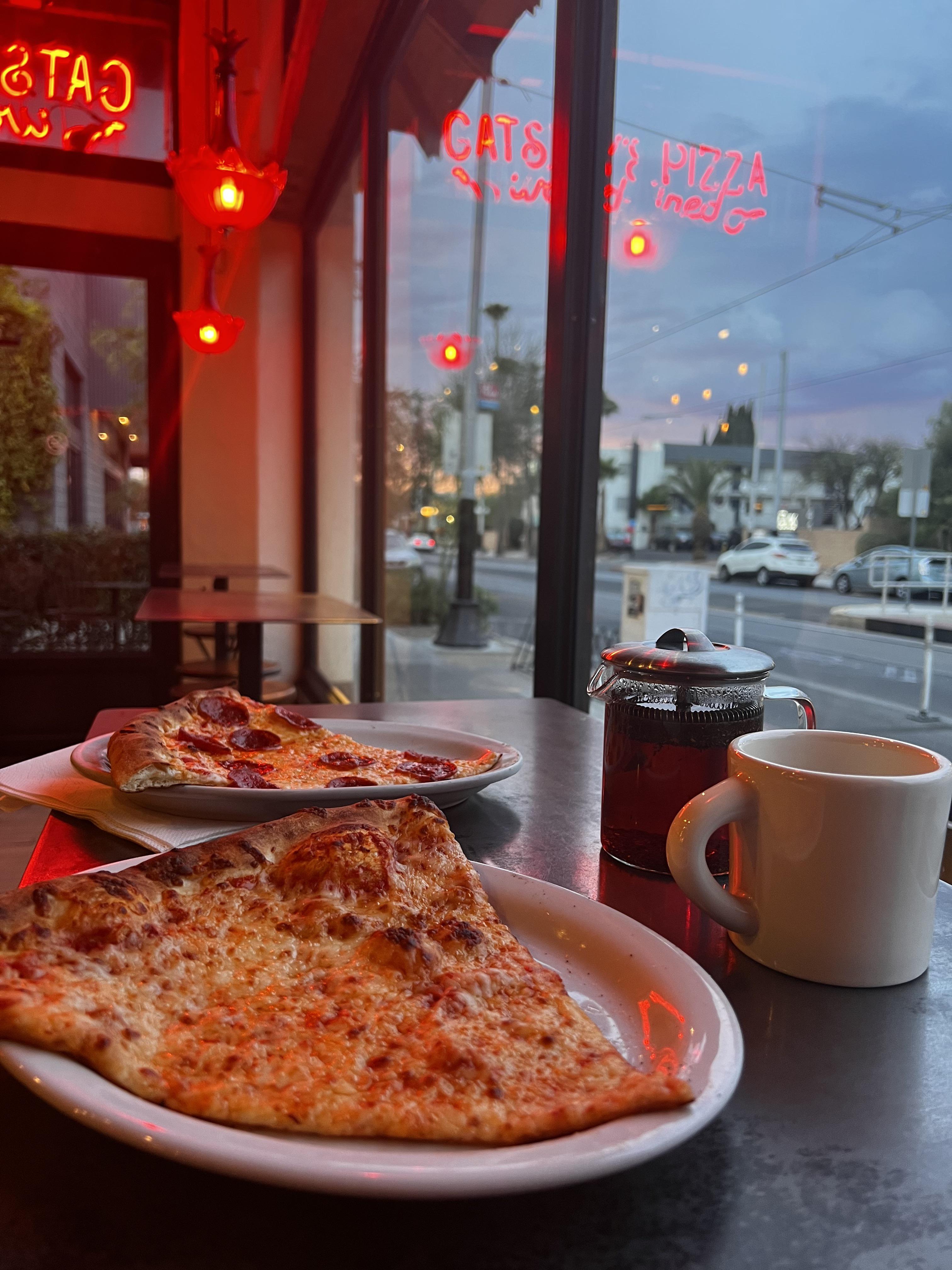 Pizza date | Scrolller