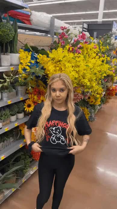 Please, I need it. Please fill me. | Scrolller