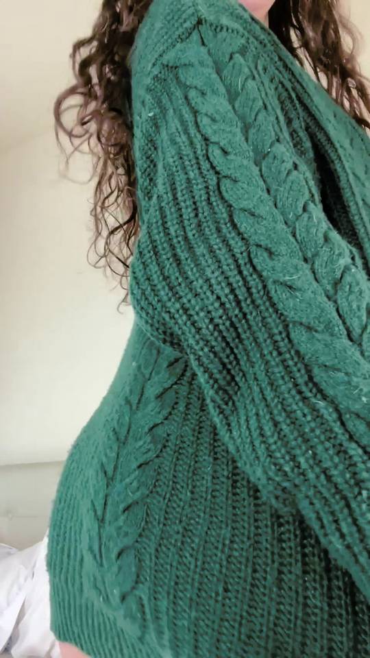 please spank my bouncy booty? | Scrolller