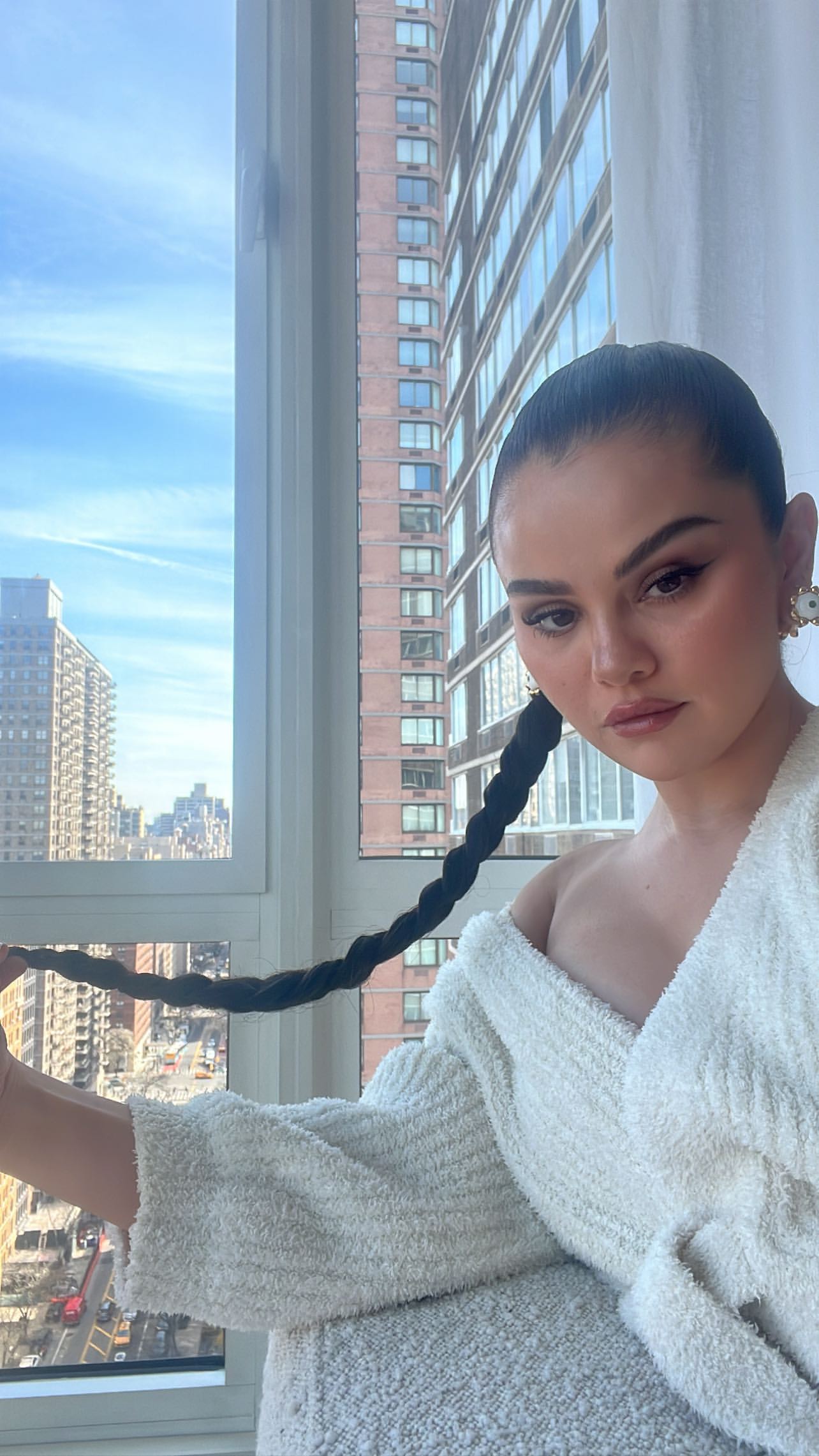 Ponytail | Scrolller