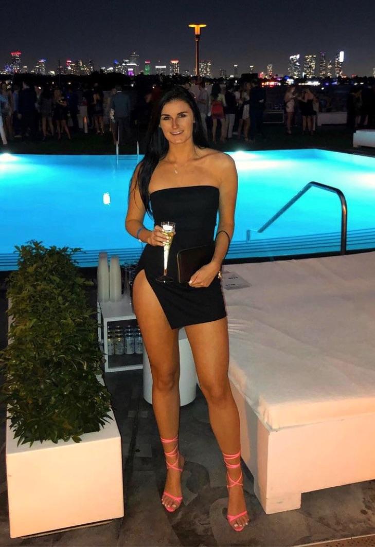 Pool party | Scrolller