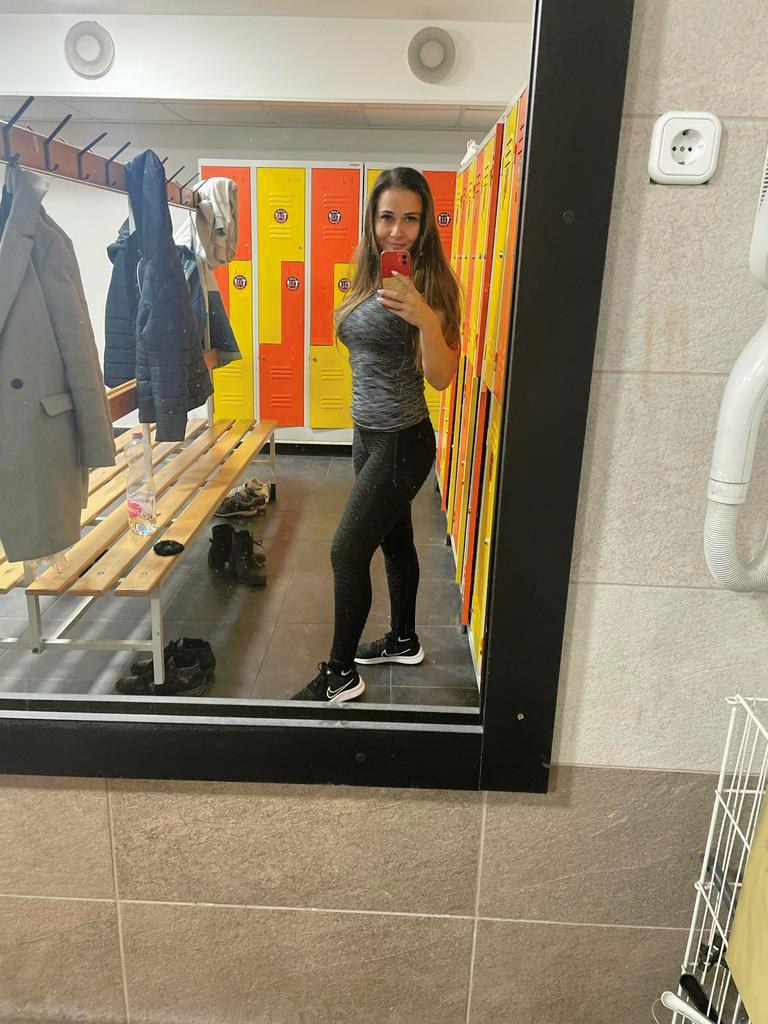 Tight clothes | Scrolller