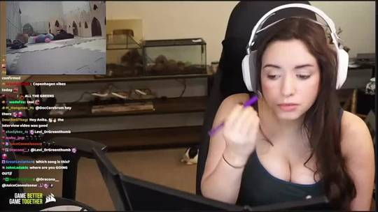 Pressed together | Scrolller